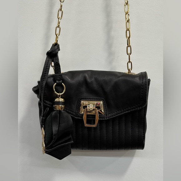 bill blass | Bags | Bill Blass Genuine Soft Lamb Skin Chain Mini Bag ...